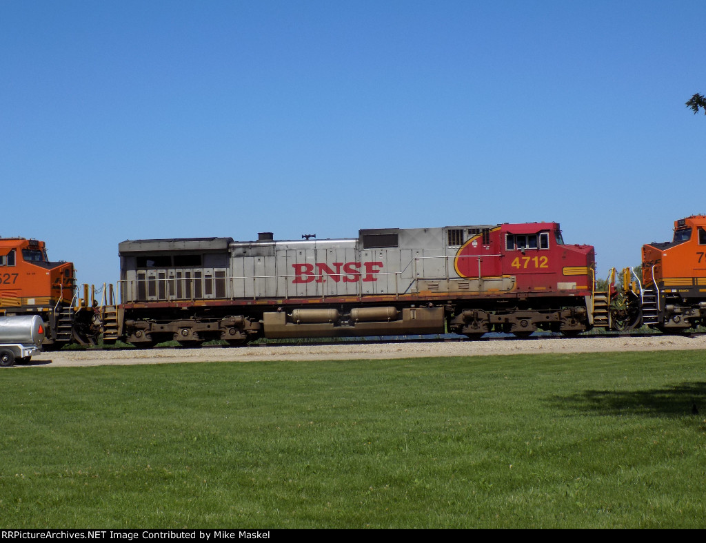 BNSF 8830